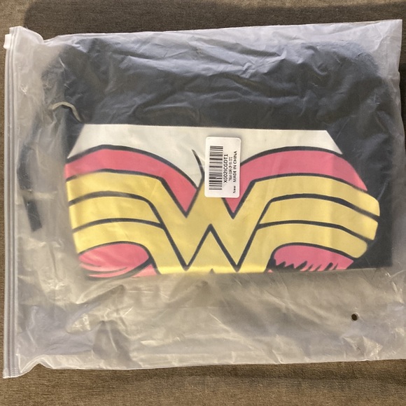 DC Comics | Kitchen | Dc Comics Wonder Woman Apron | Poshmark